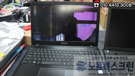 세종노트북수리 삼성노트북액정수리비용 NT500R5Z-K58BA 화면깨짐 > 실시간수리현황 - 노트북액정수리 화면깨짐 액정고장 패널교체 | [노트북스크린] 노트북액정수리 메인 ...